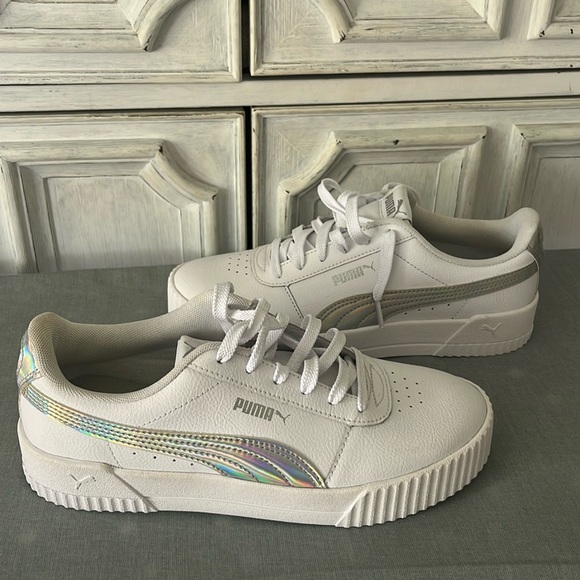 Puma | Shoes | Nwot Puma White Sneaker With Metallic Silver Details And ...